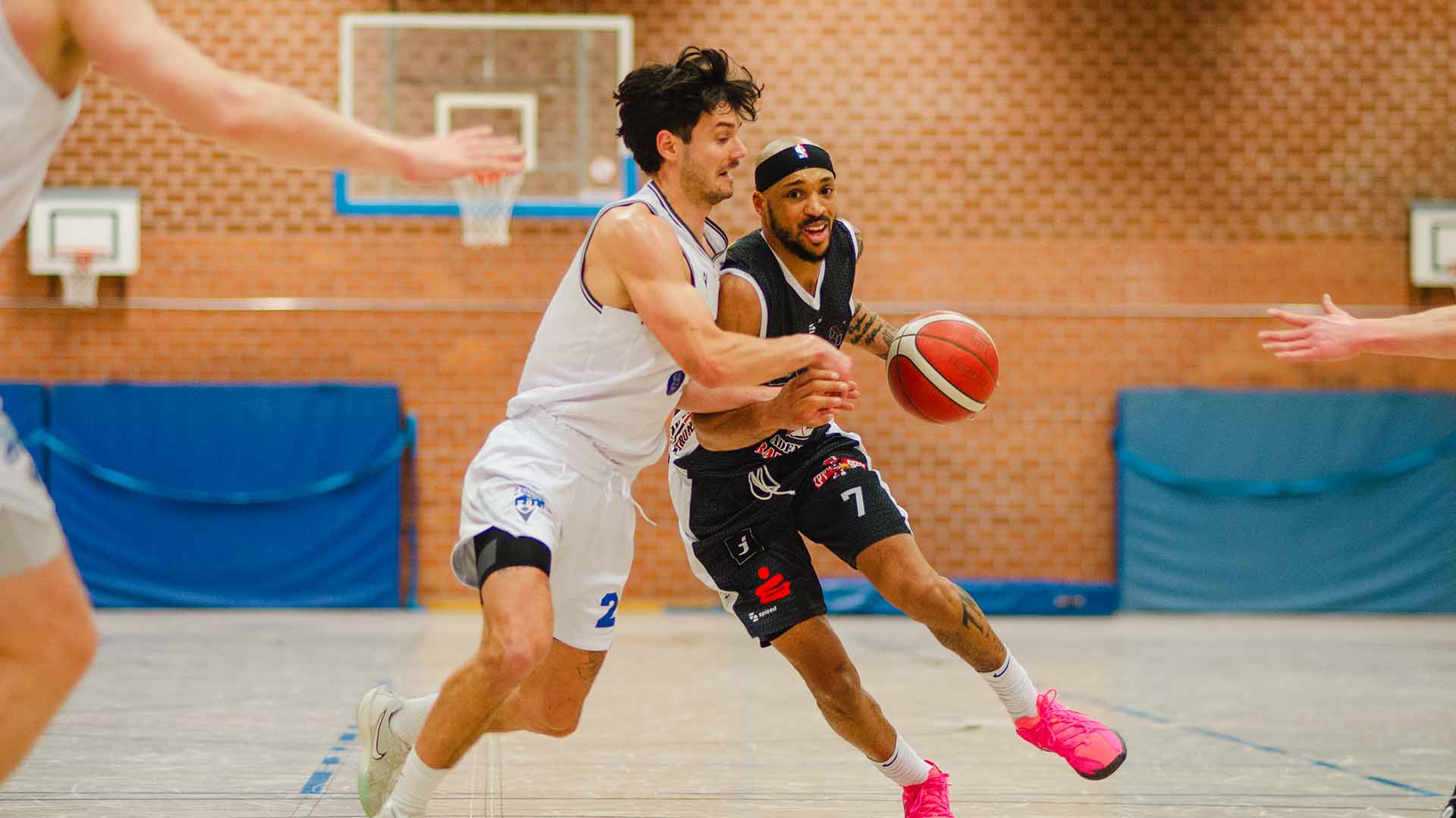 Neuzugang Tisdale jr. avanciert direkt zum Topscorer | TVI Basketball